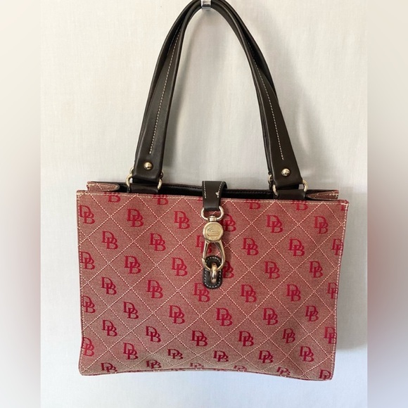 Dooney & Bourke | Bags | Dooney Bourke Tote Handbag M Signature Red Canvas Leather Lined Logo ...